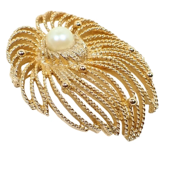 Carolina | Jewelry | Vintage 7s Brooch Caroline Waterfall Faux Pearl ...
